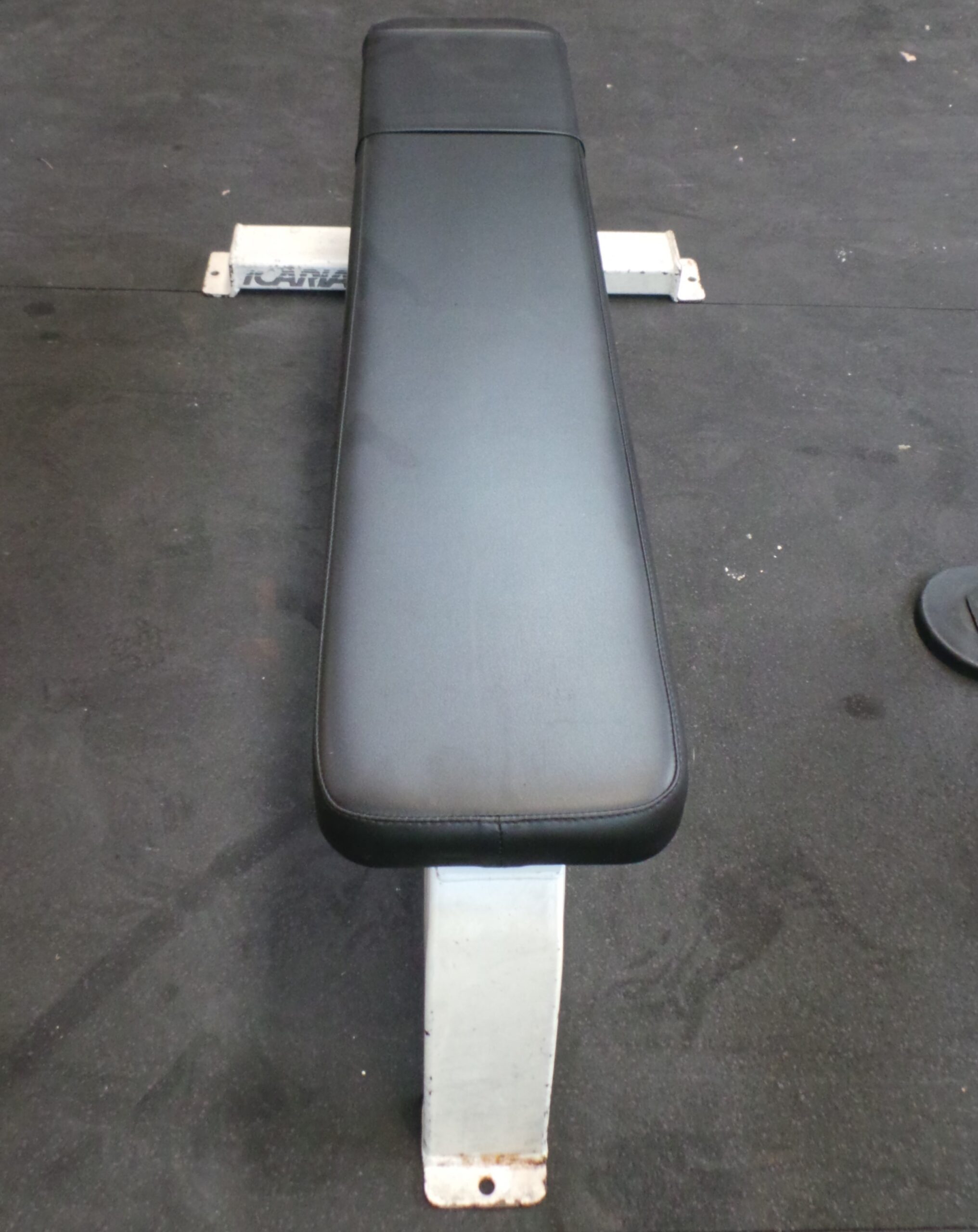 Precor Icarian Flat Bench | Gym Solutions