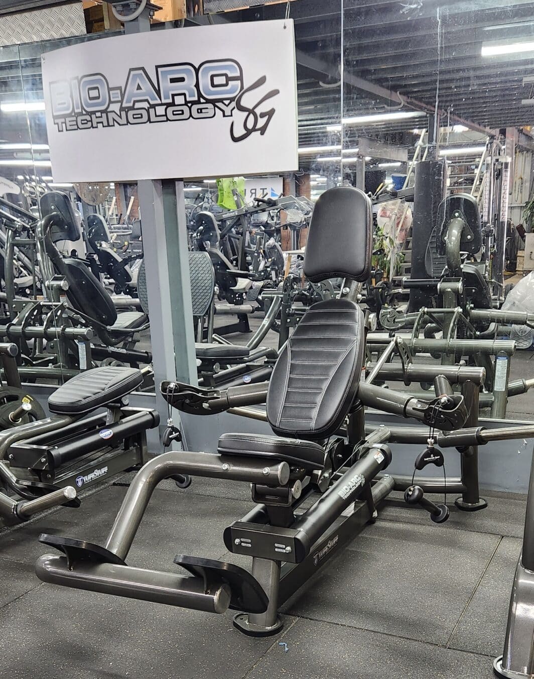TuffStuff BIO-ARC Shoulder Press | Plate Loaded | Gym Solutions
